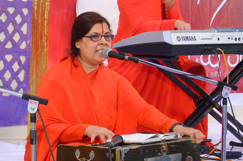 Bhajan Sandhya Invigorate People of Bareilly, UP with Divine Vibes