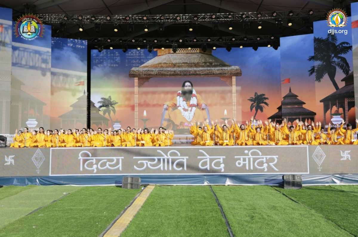 A mega start of Shri Krishna Janmashtami Mahotsav by Brahmgyani Ved ...